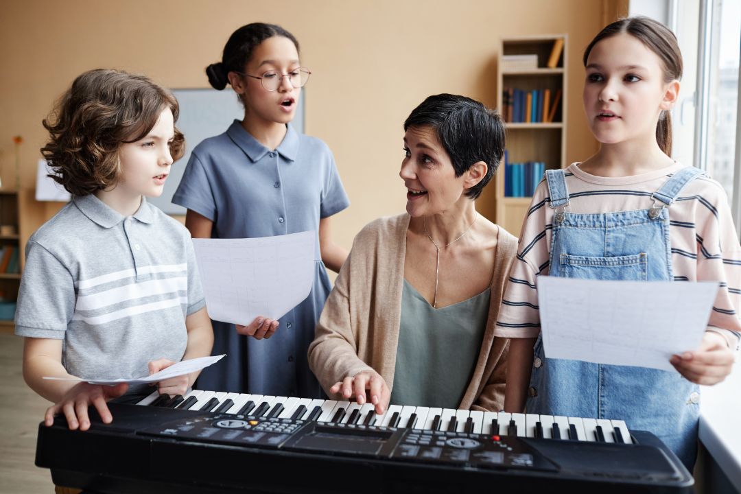 7 Benefits of Taking Vocal Classes – Enroll Now